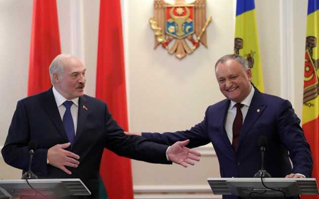 Igor Dodon a fost decorat de Alexandr Lukașenko – Ce titlul i-a oferit